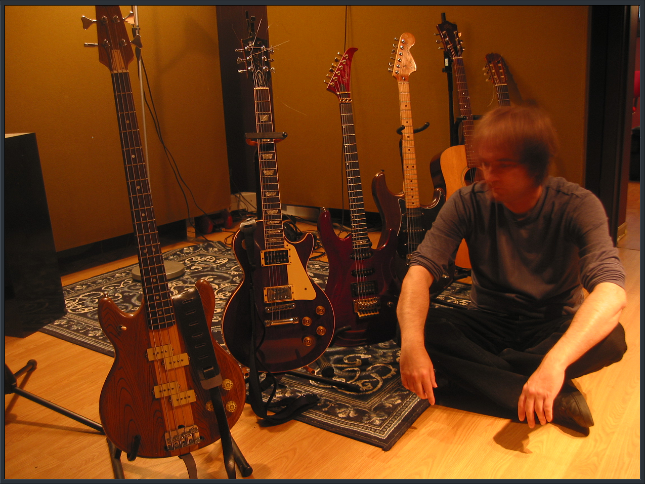 Mark Howell from Ottawa (music, videos)